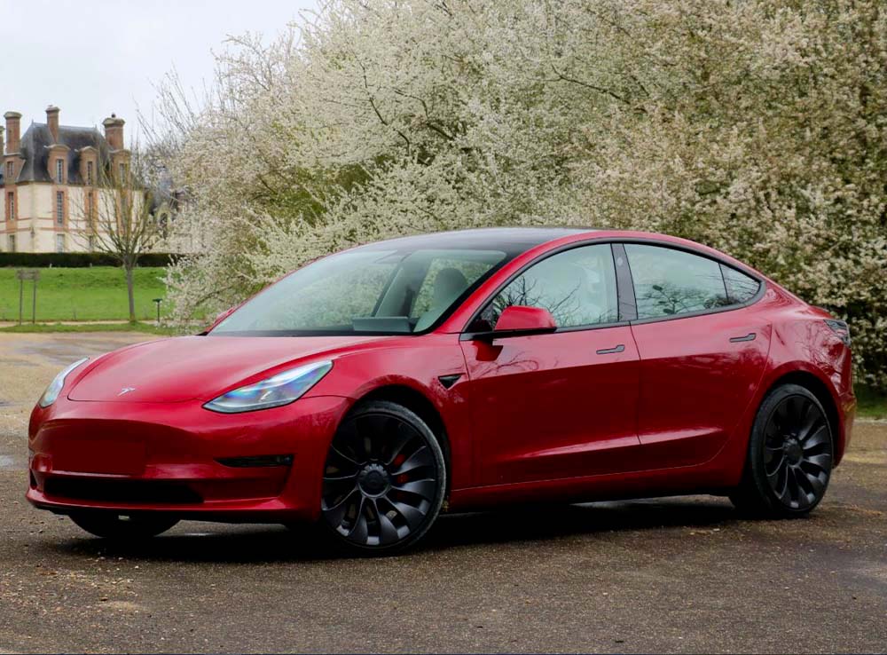 Covering voiture rouge rubis brillant 3D